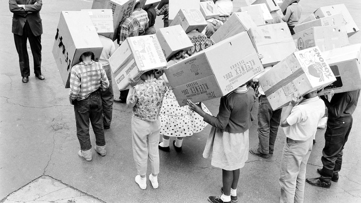 100 Years of Eclipse-Chasing Revealed in Quirky Pictures | National ...