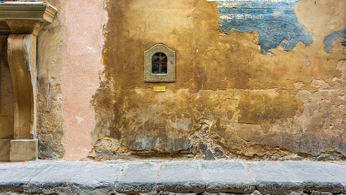 Why Florence's historic wine windows are making a comeback | National ...