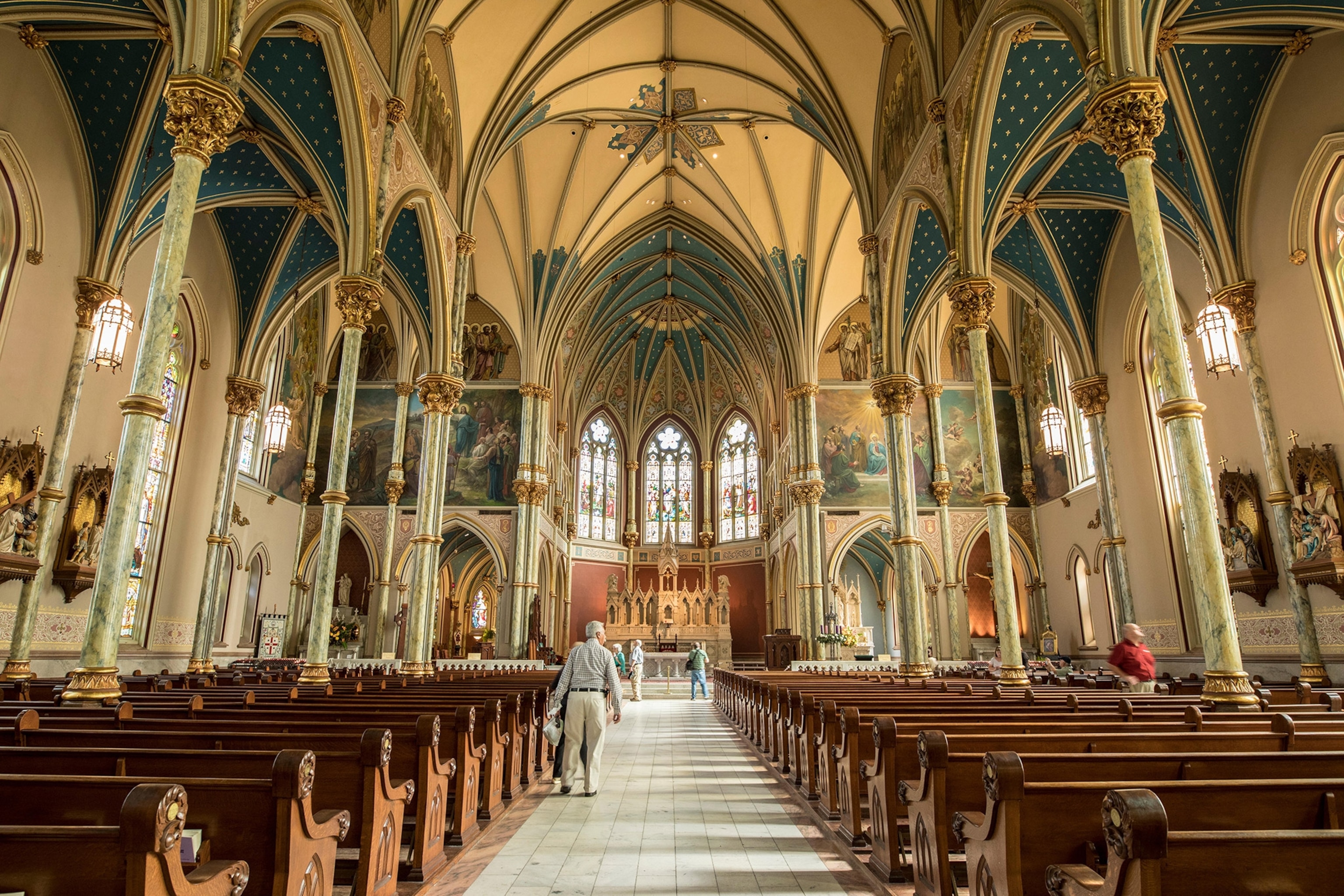 See the most stunning churches in the U.S.