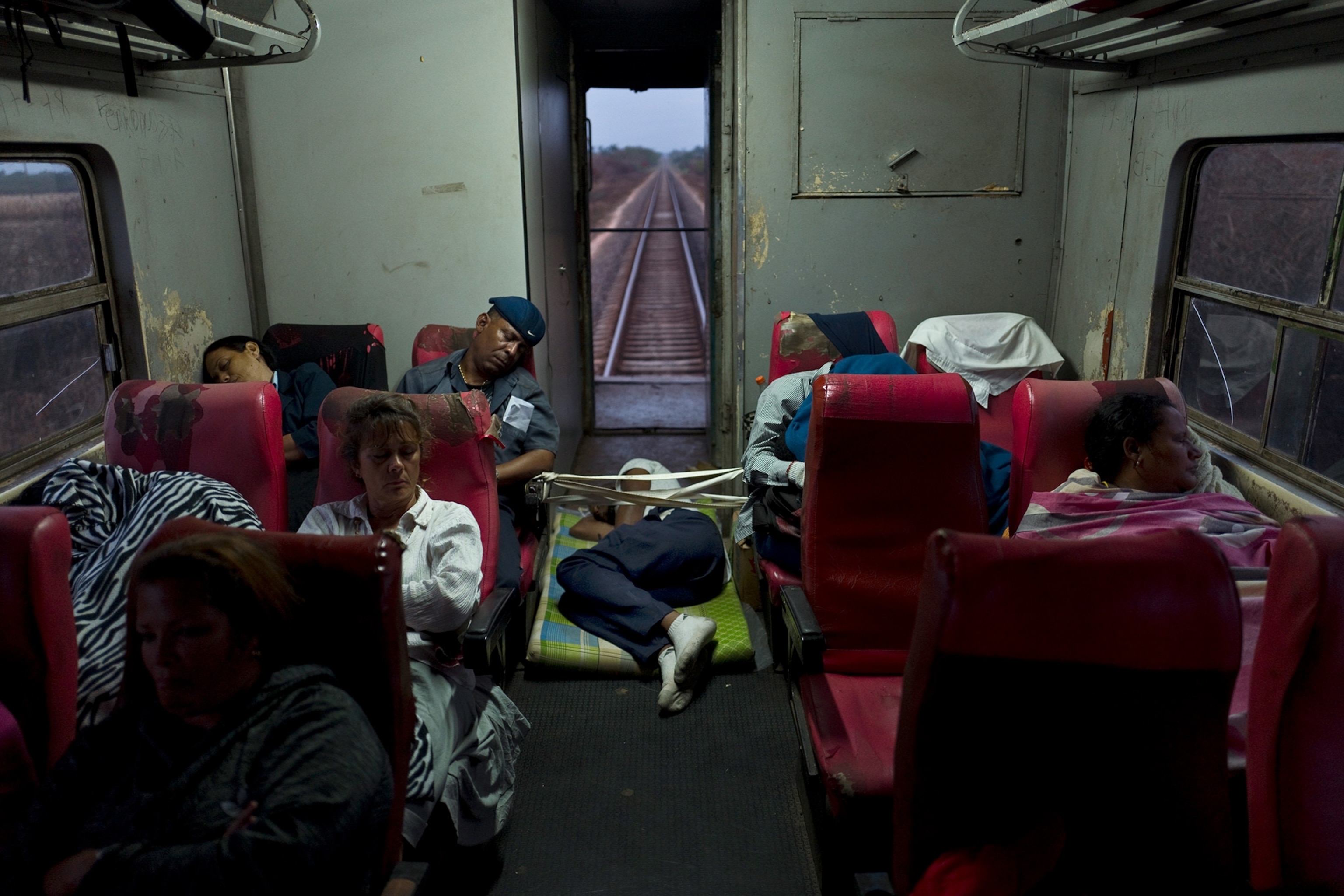 Pictures of Life Aboard Cuba's Aging Trains