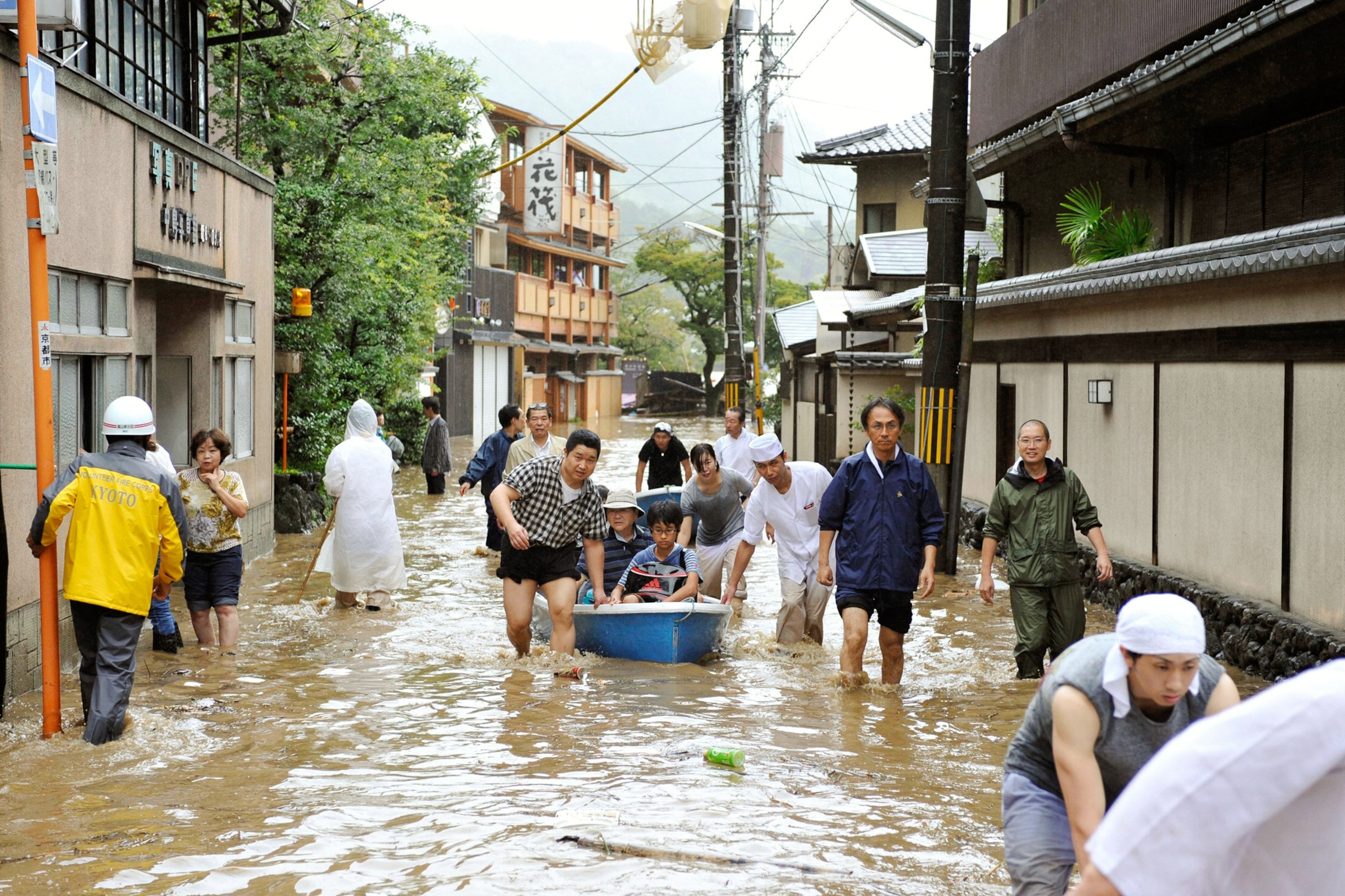 Pictures: Typhoon Lashes Japan