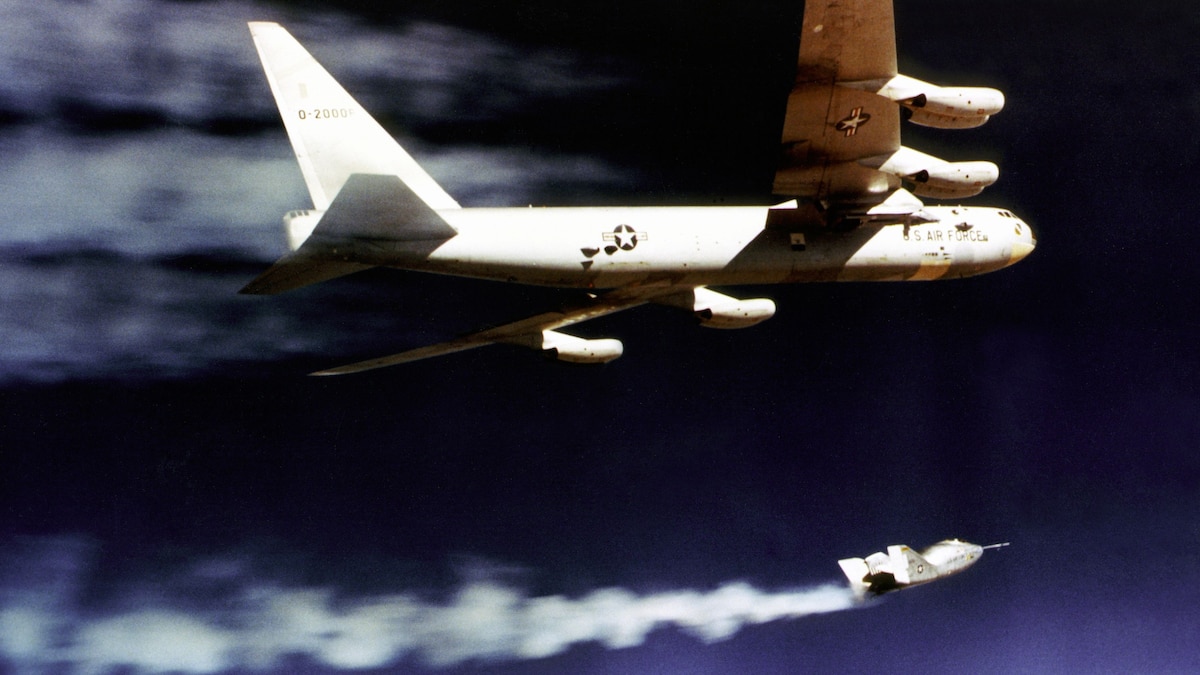 The space story that wasn't about space: why Tom Wolfe wrote The Right ...