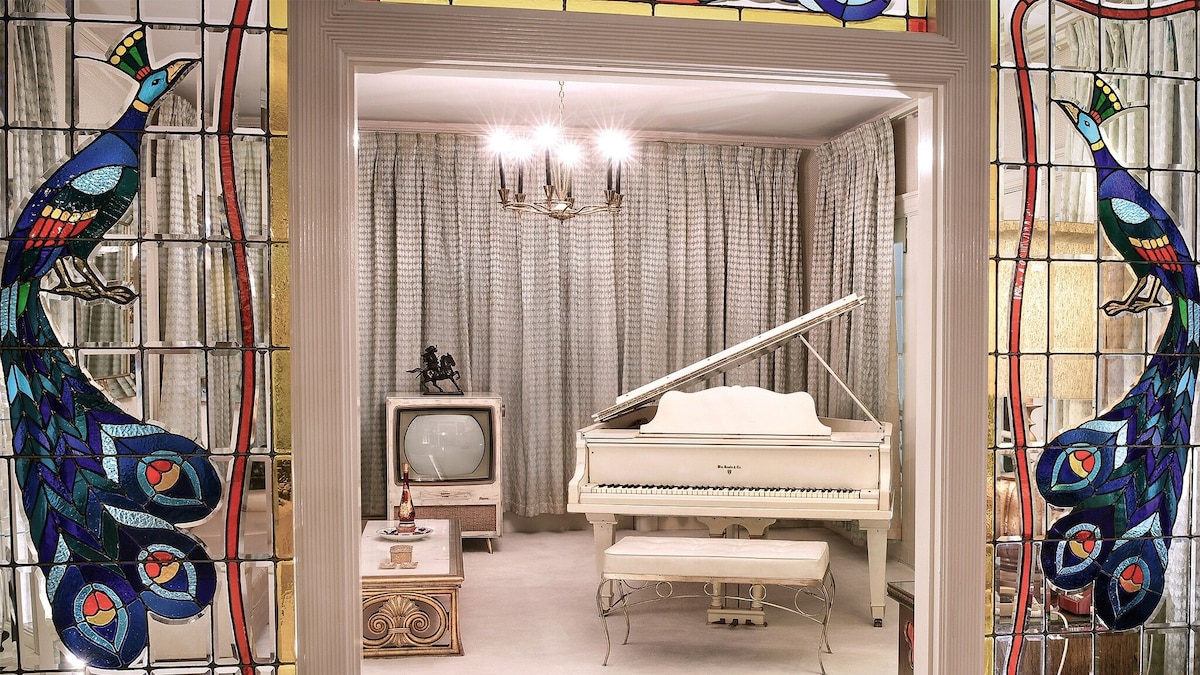 How to visit Graceland, the former home of Elvis Presley | National ...