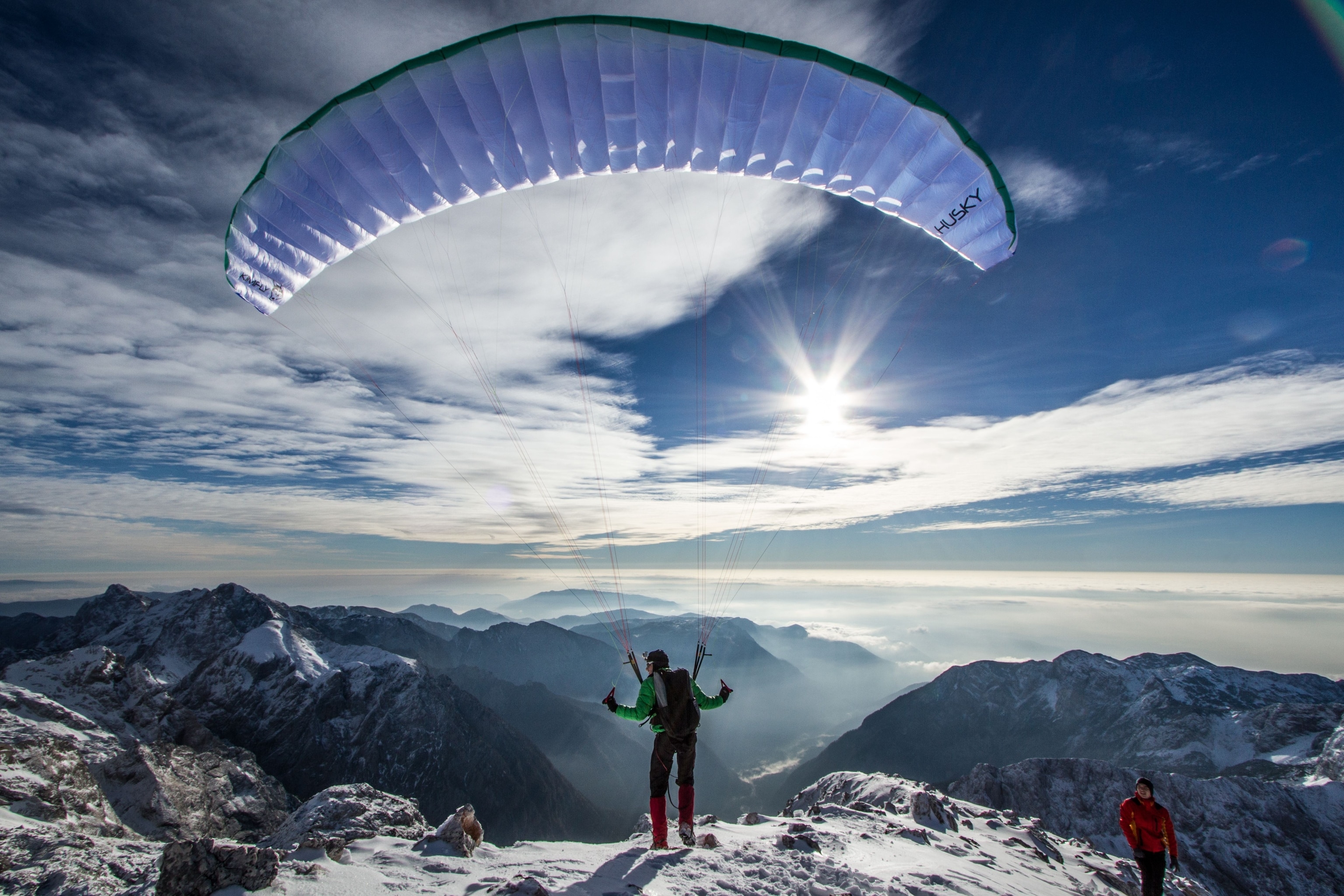 Gorgeous Paragliding Adventures Around the Globe