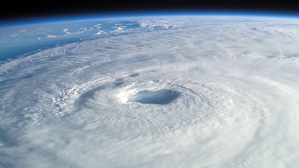 Do female hurricanes really kill more people than male ones? | National ...