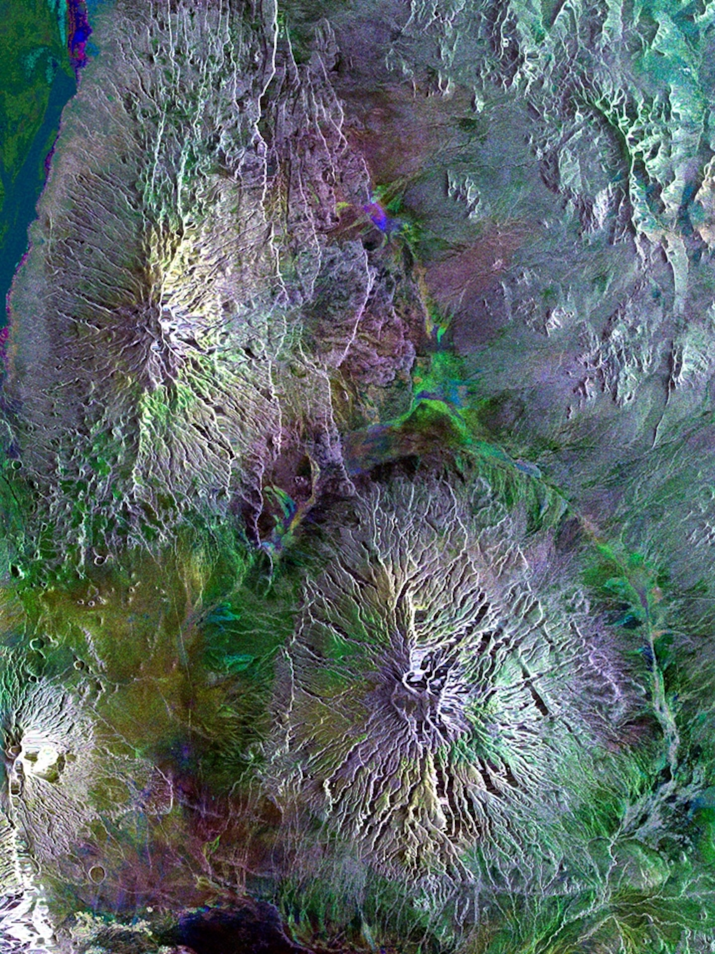 Space Photos This Week: Black Holes, Sahara Storm, More