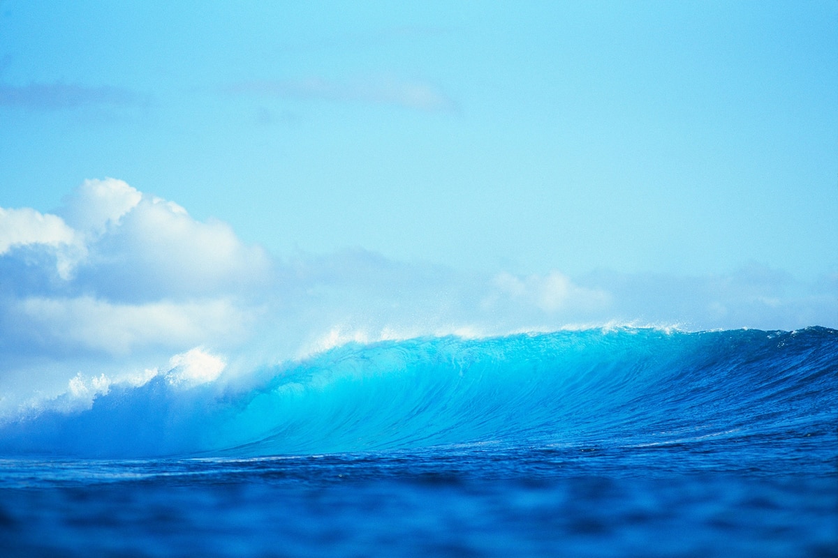 Paddleboard the Epic Cloudbreak in Fiji
