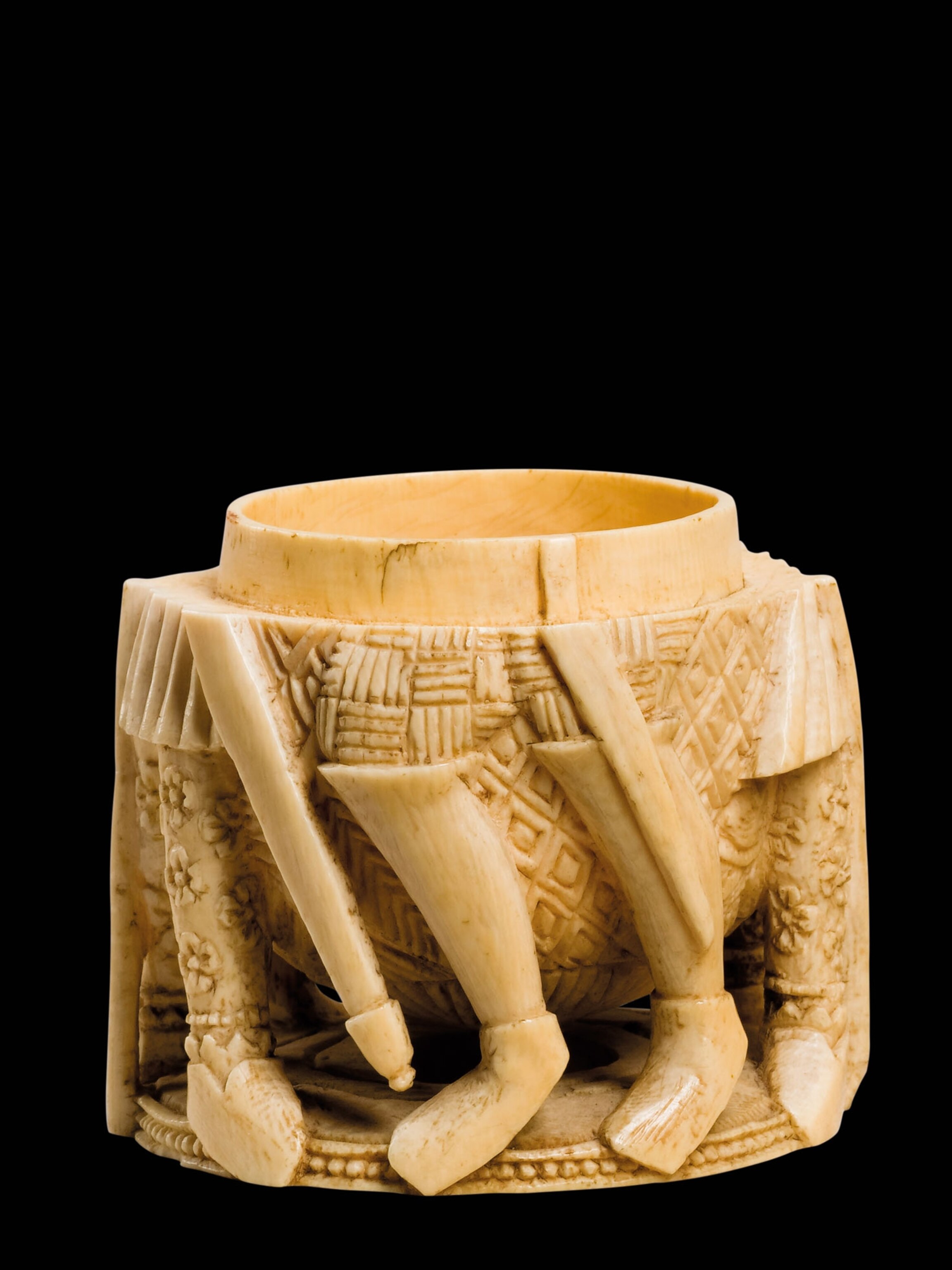 An ivory saltcellar reveals the early stages of Benin and Portugal's ...