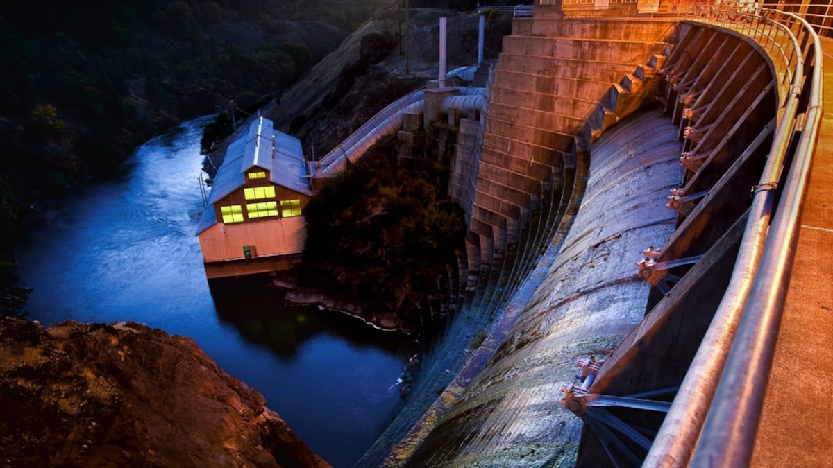 Dam, Levee, and Irrigation Photos -- National Geographic