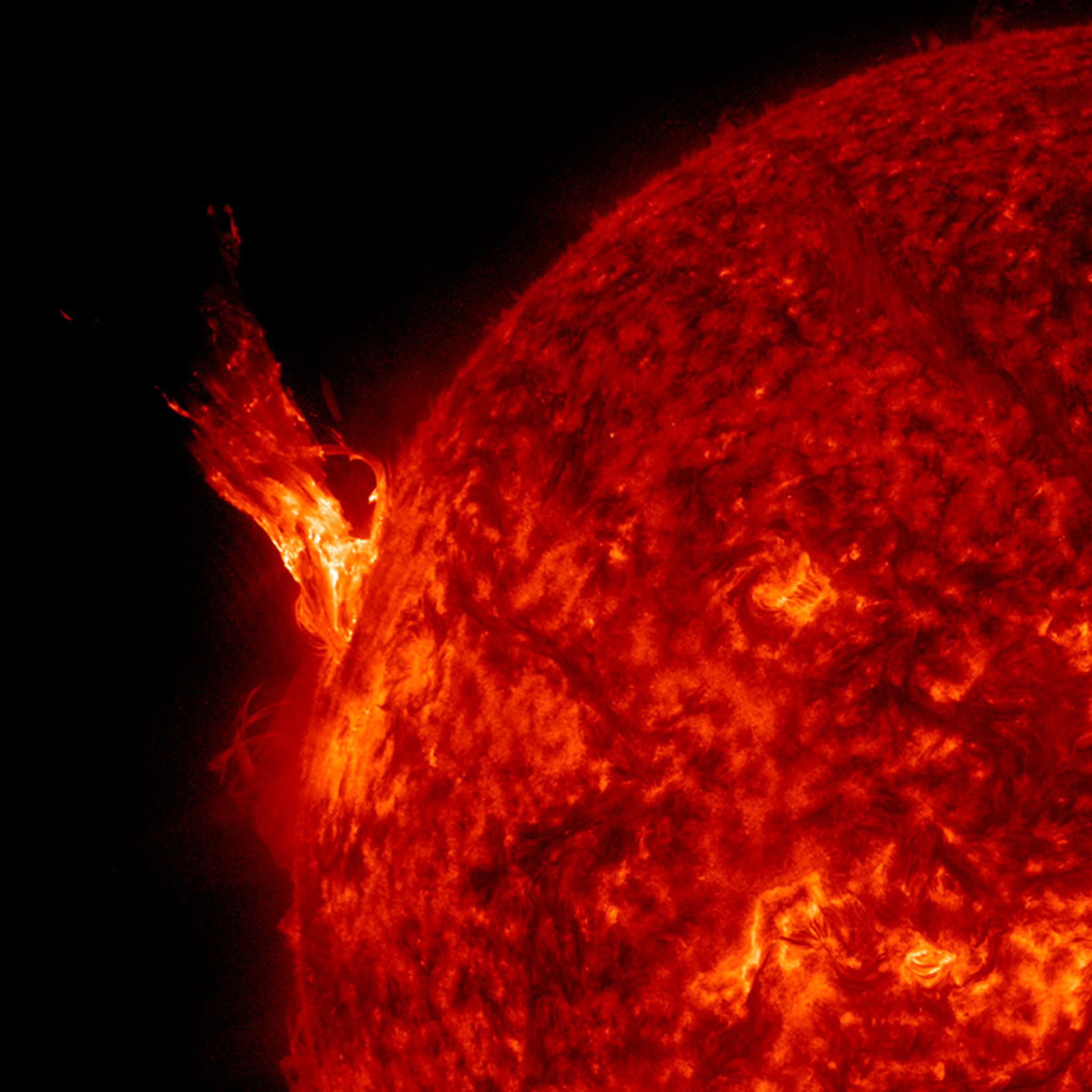Week's Best Space Pictures: Volcano Erupts and Sun Flares | National ...