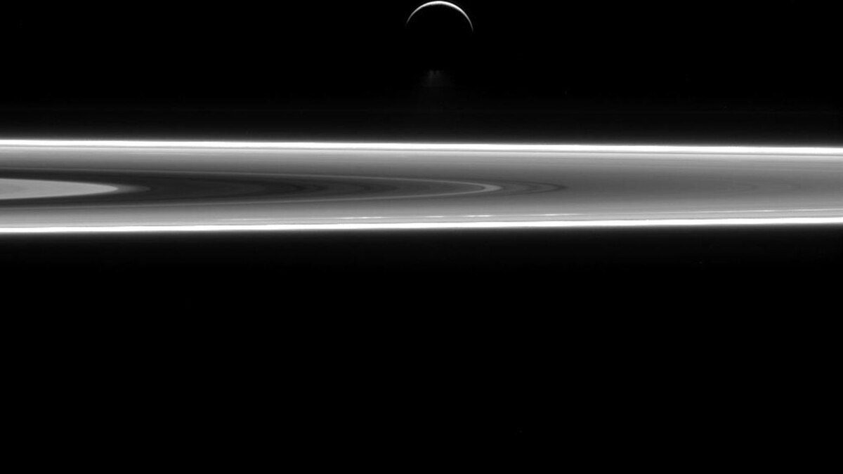 Week's Best Space Pictures: Saturn's Rings and Ice Moon Glimmer ...