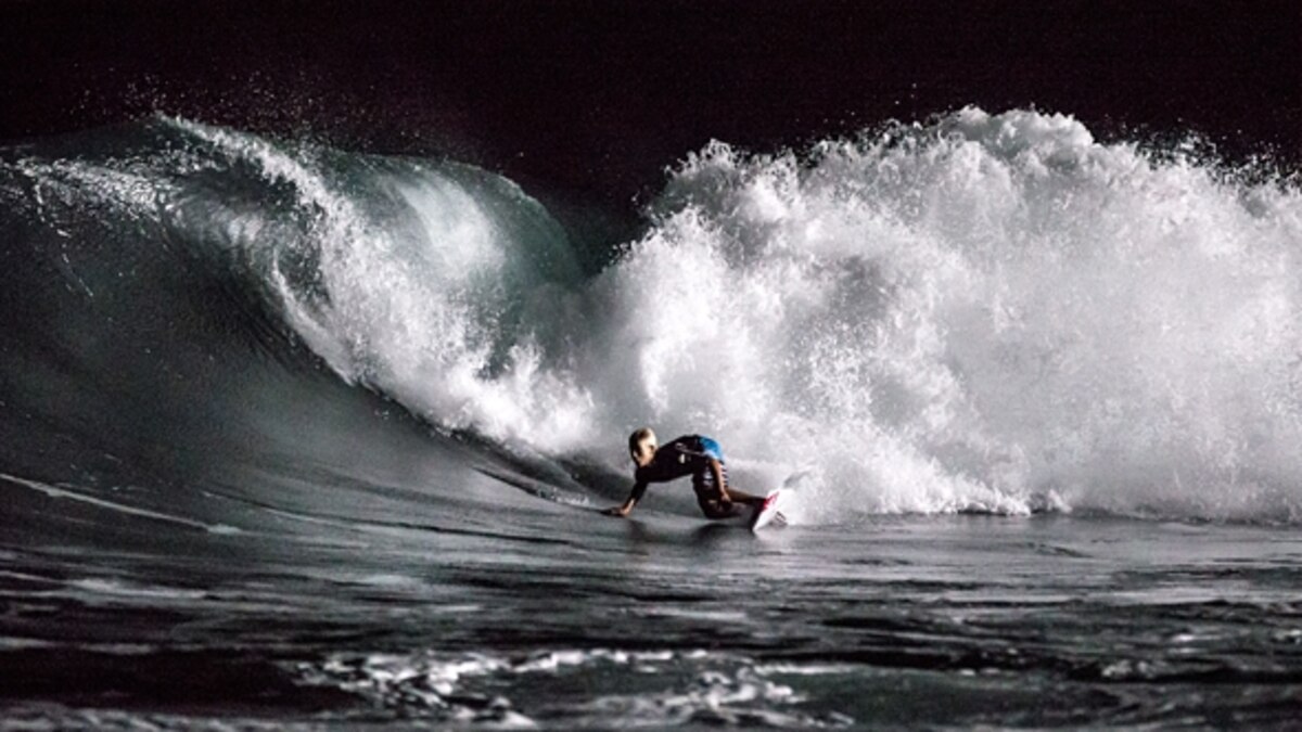 Behind the Shot: Photographing Night Surfing at the Oakley Pro Bali ...