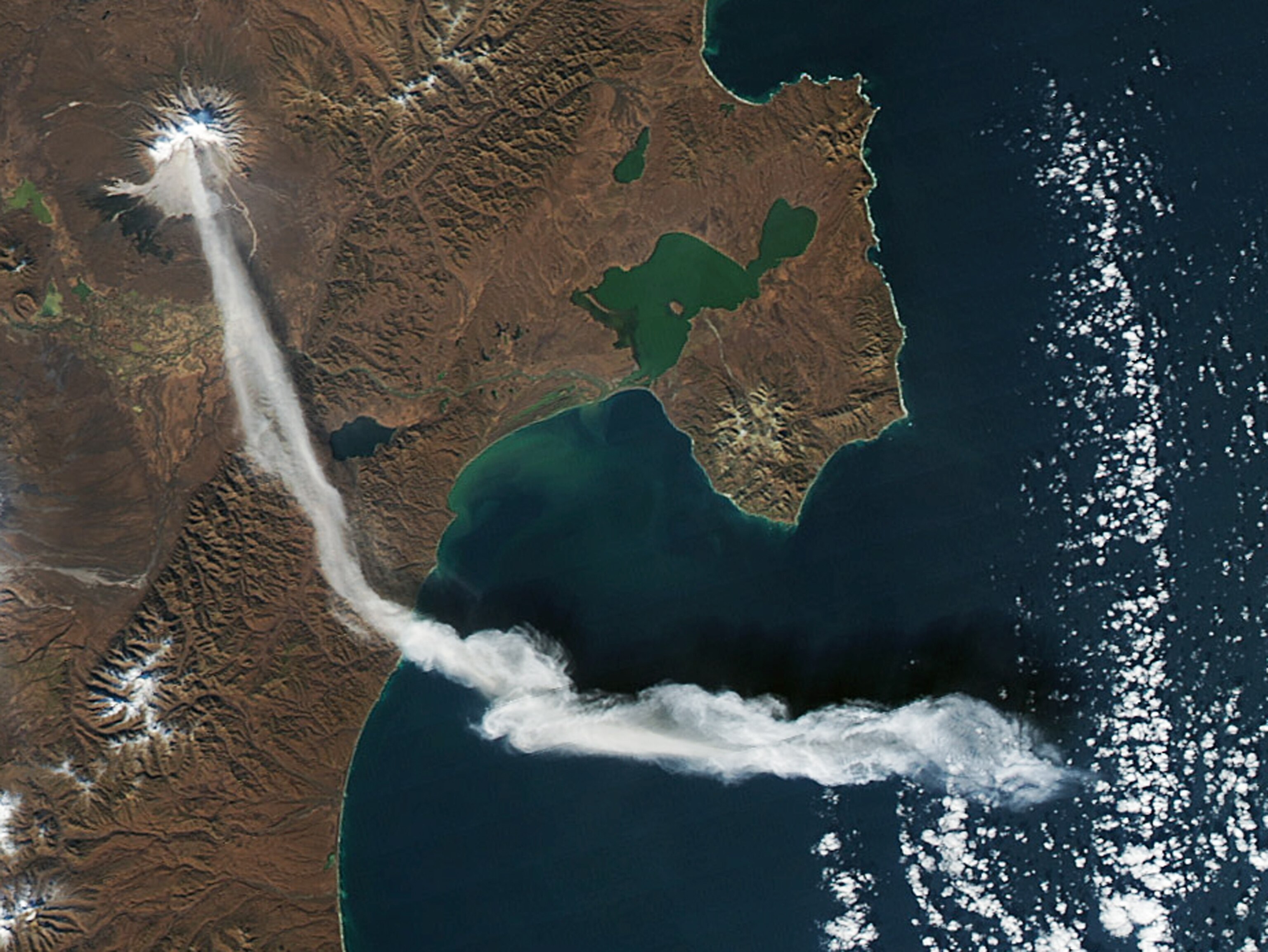 Space Pictures This Week: Mars Scoop, Odd Spiral, More | National ...