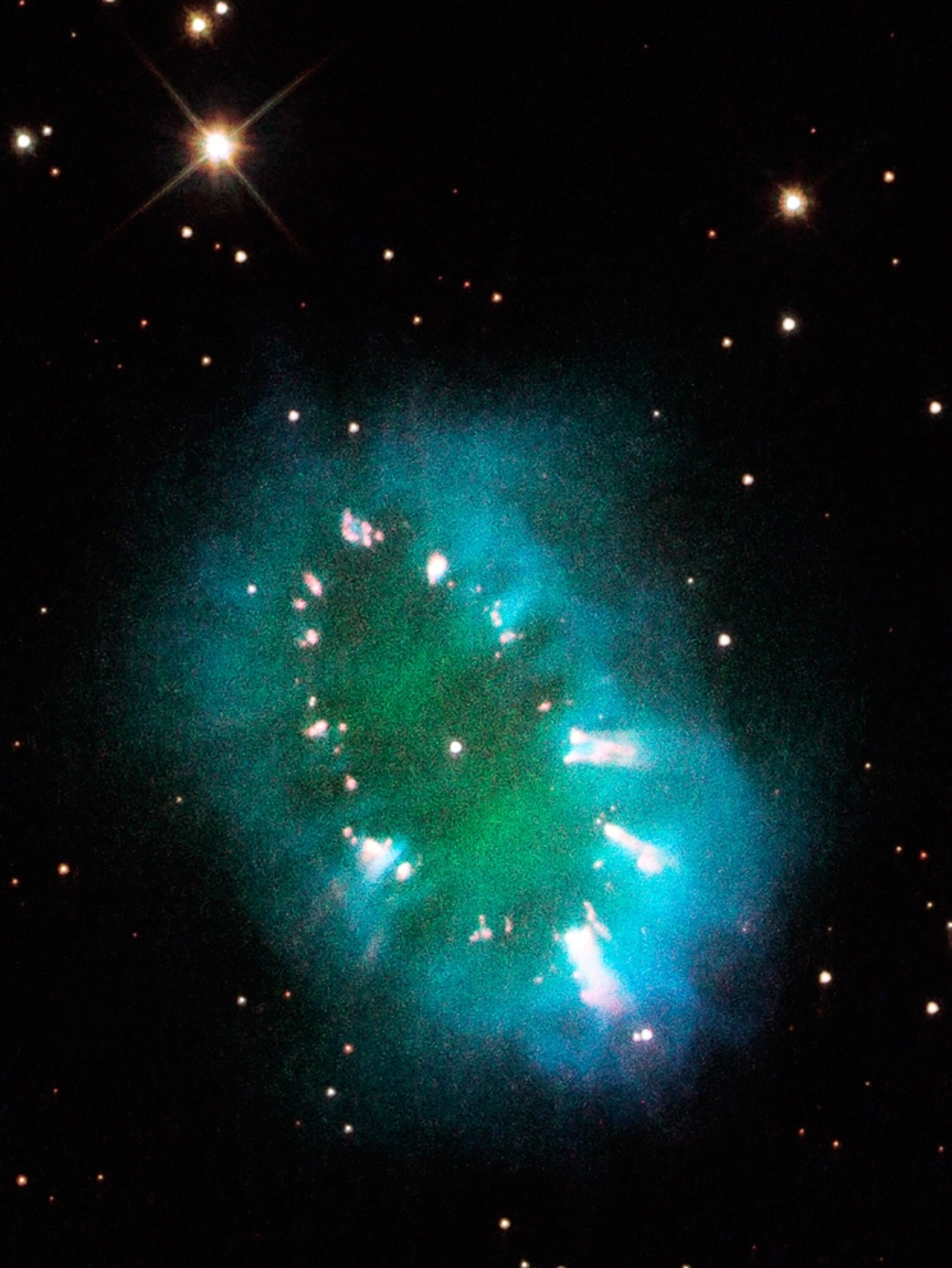 Space Pictures This Week: Shuttle Swap, Hubble's Jewels