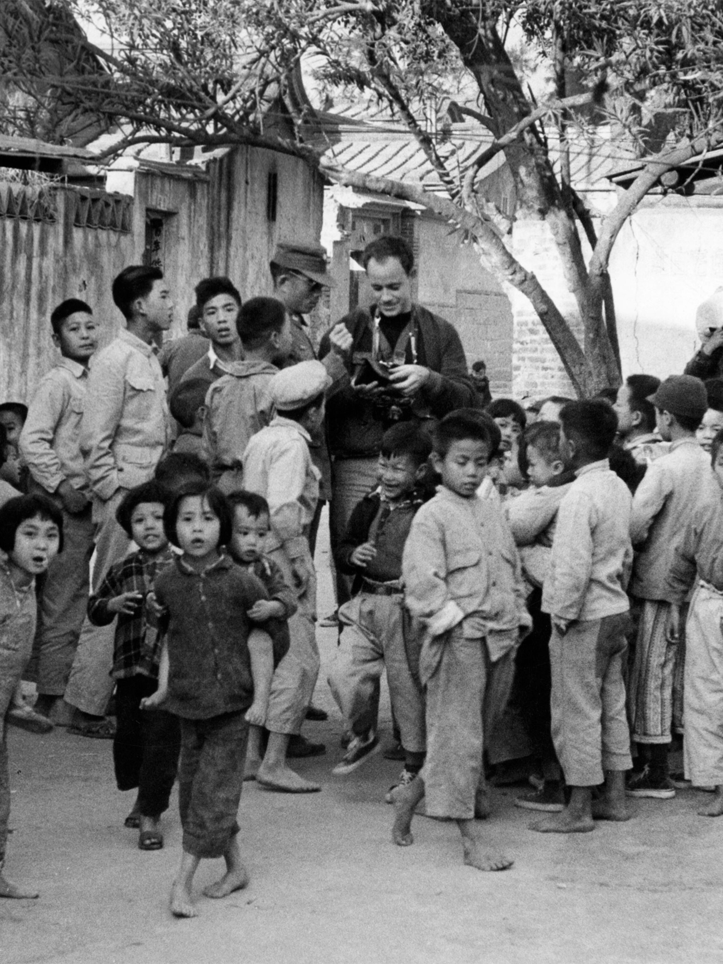 Former National Geographic Editor Bill Garrett Dies