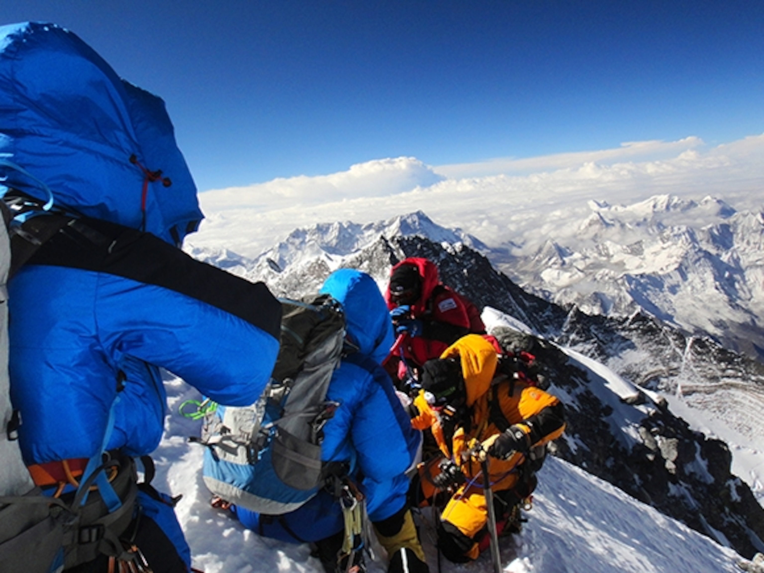 Sherpas Make First Successful Everest Summit in Almost 2 Years
