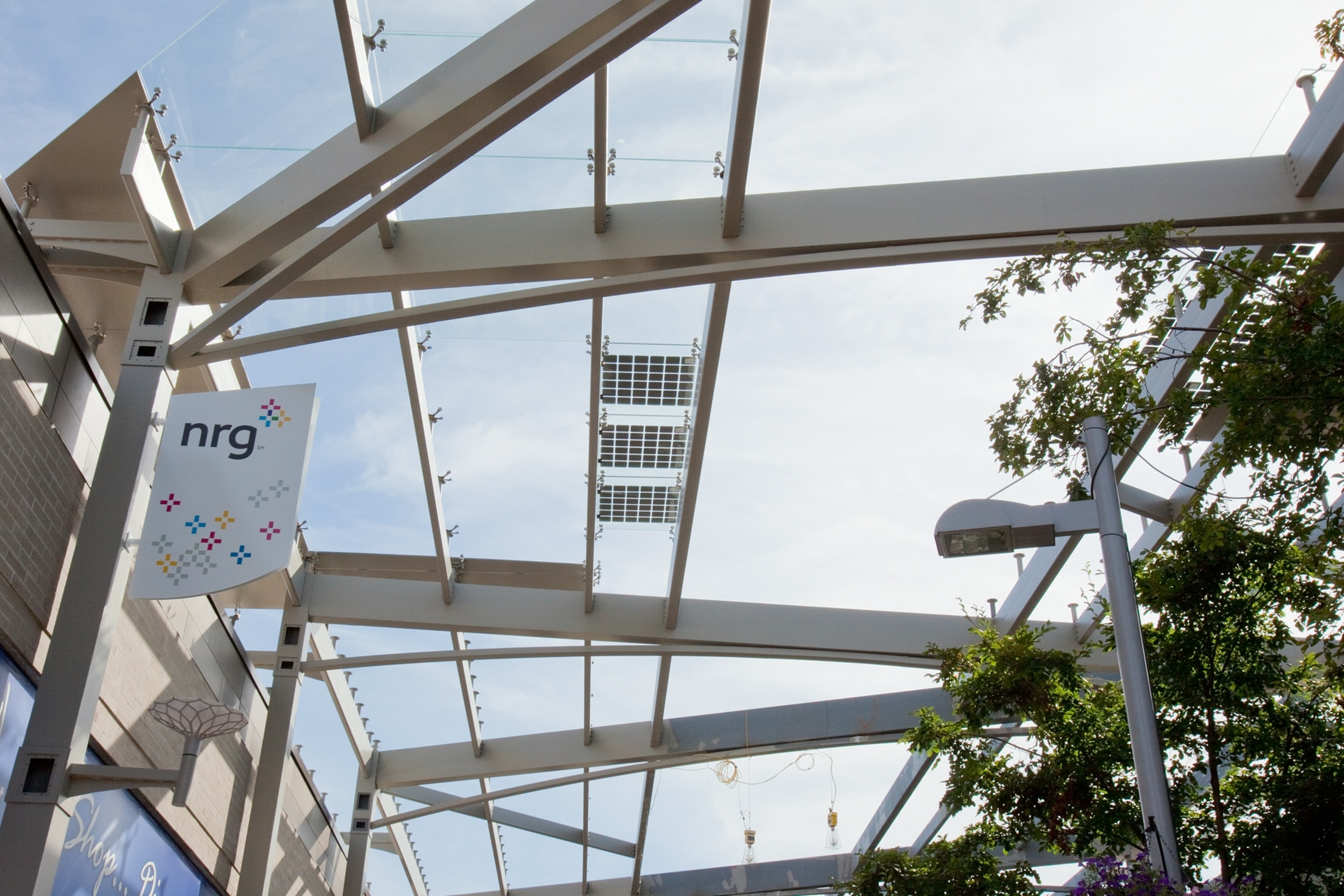 Super Bowl's Green Stadiums: MetLife and Others Tackle Energy Efficiency