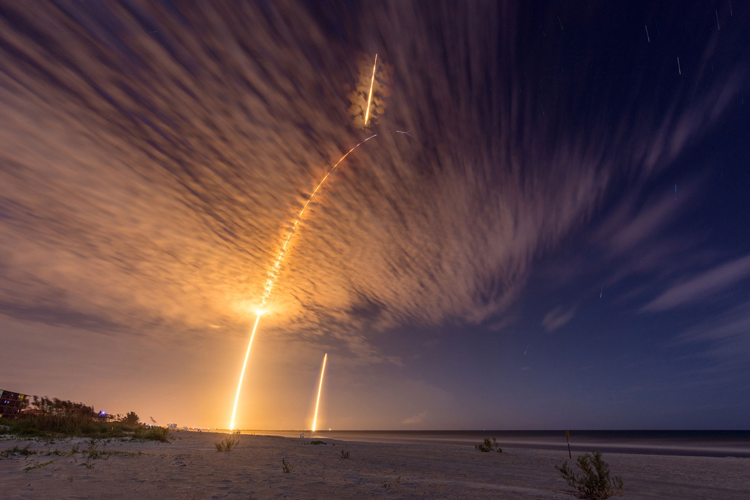 This Teenager Photographs Dramatic Rocket Launches