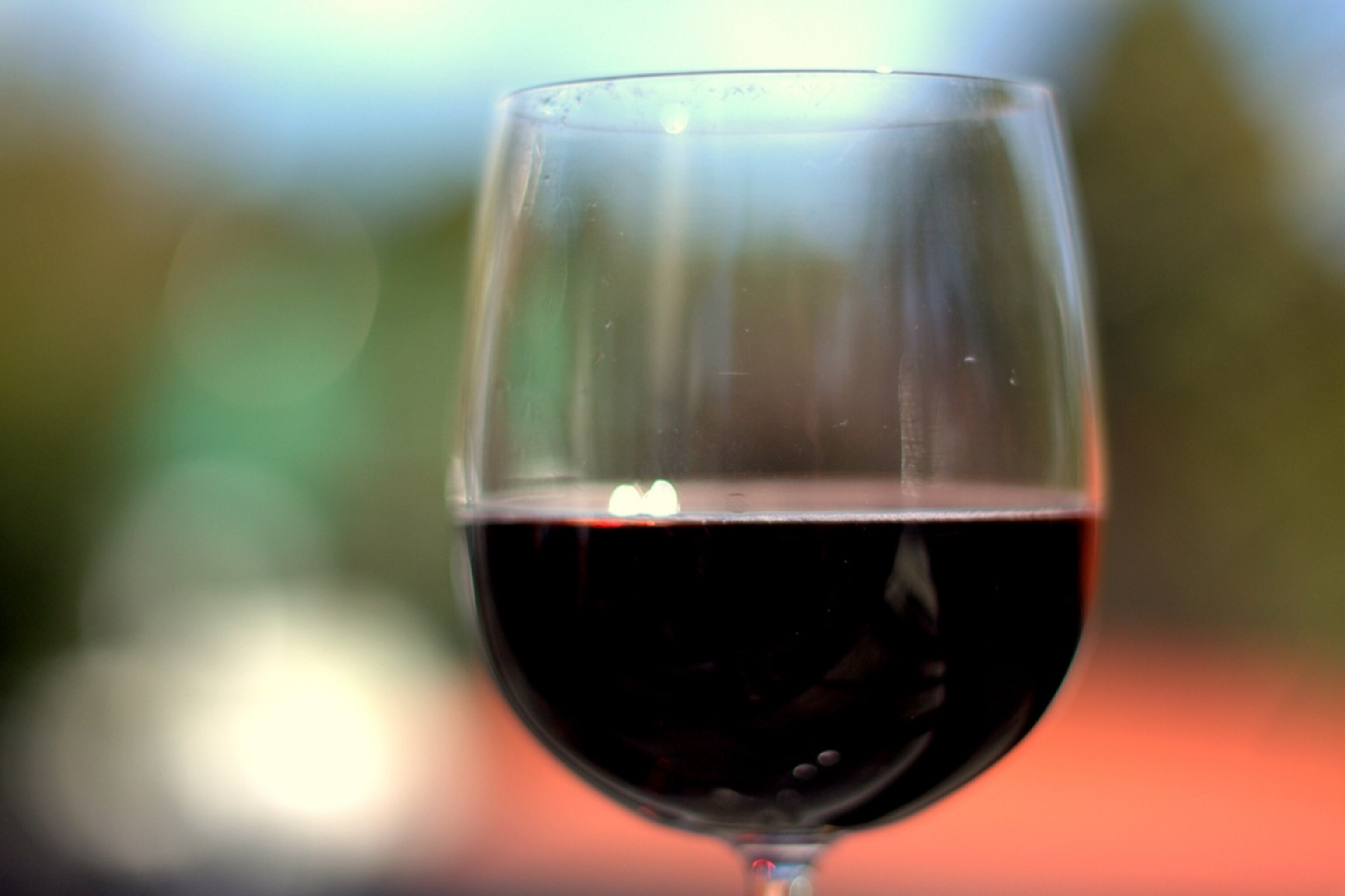 When It Comes to Wine Glasses, Size and Shape Matter