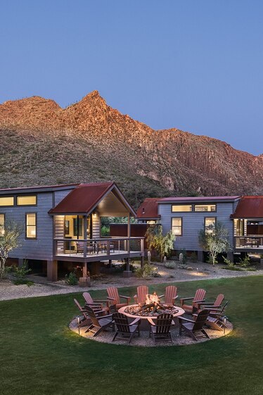 10 historic hotels with amazing views of fall foliage