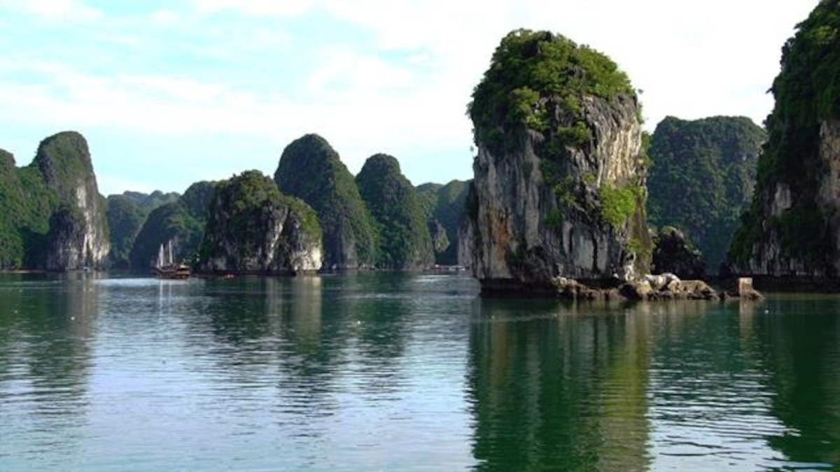 A Guide to Ha Long Bay, Vietnam | National Geographic