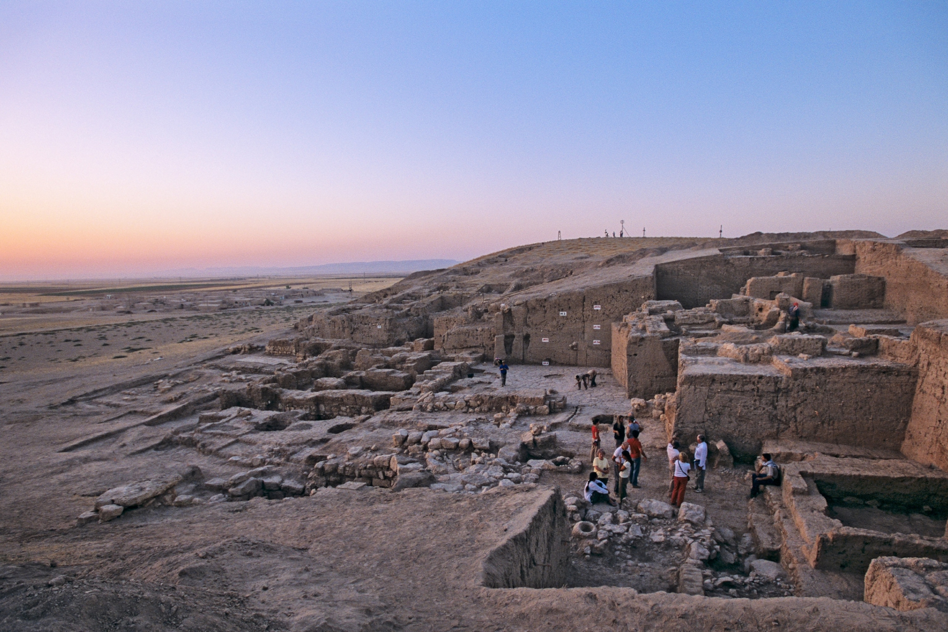Saving an Ancient 'Lost' City in War-torn Syria