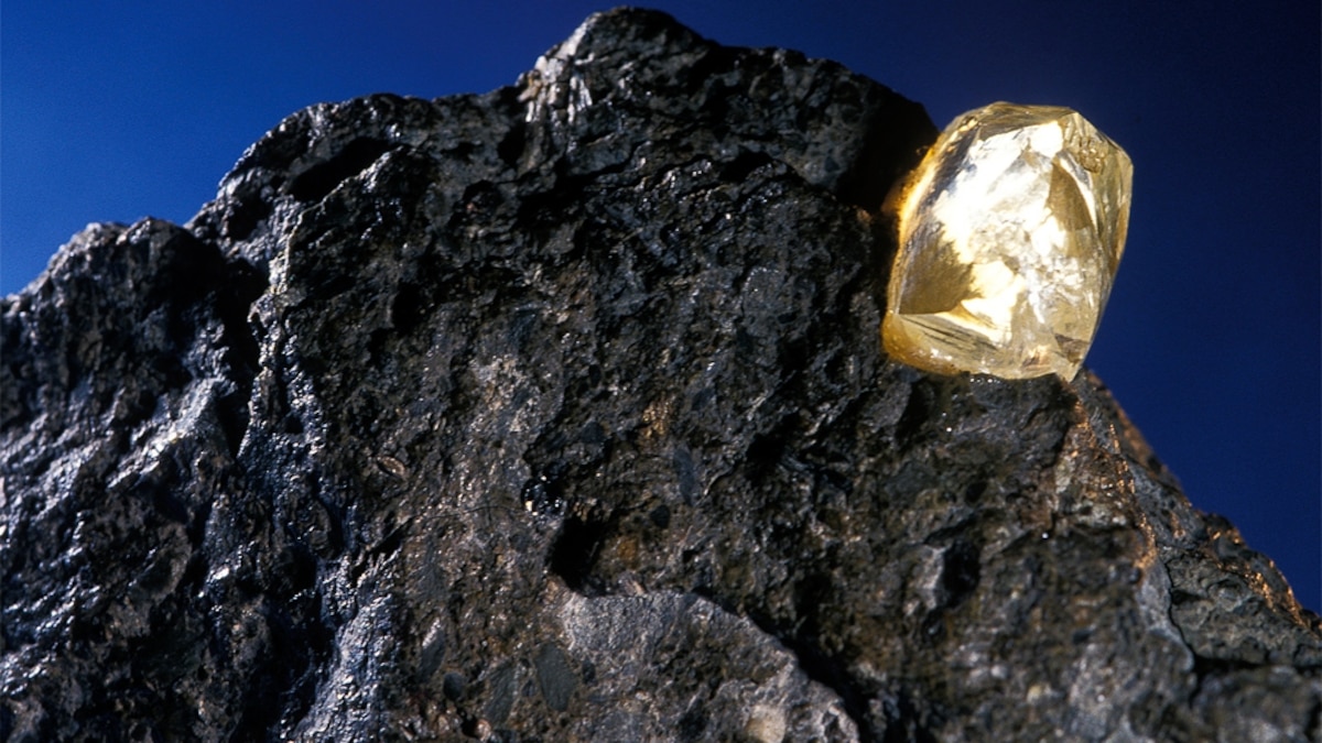 How Diamond-Studded Magma Rises From Earth's Depths | National Geographic