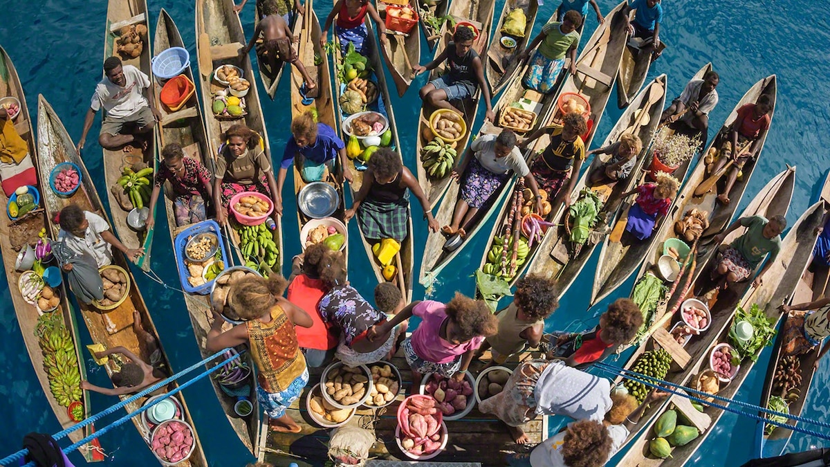 Your Shot: Outdoor Food Markets Are Where We Eat, Meet, and Greet ...