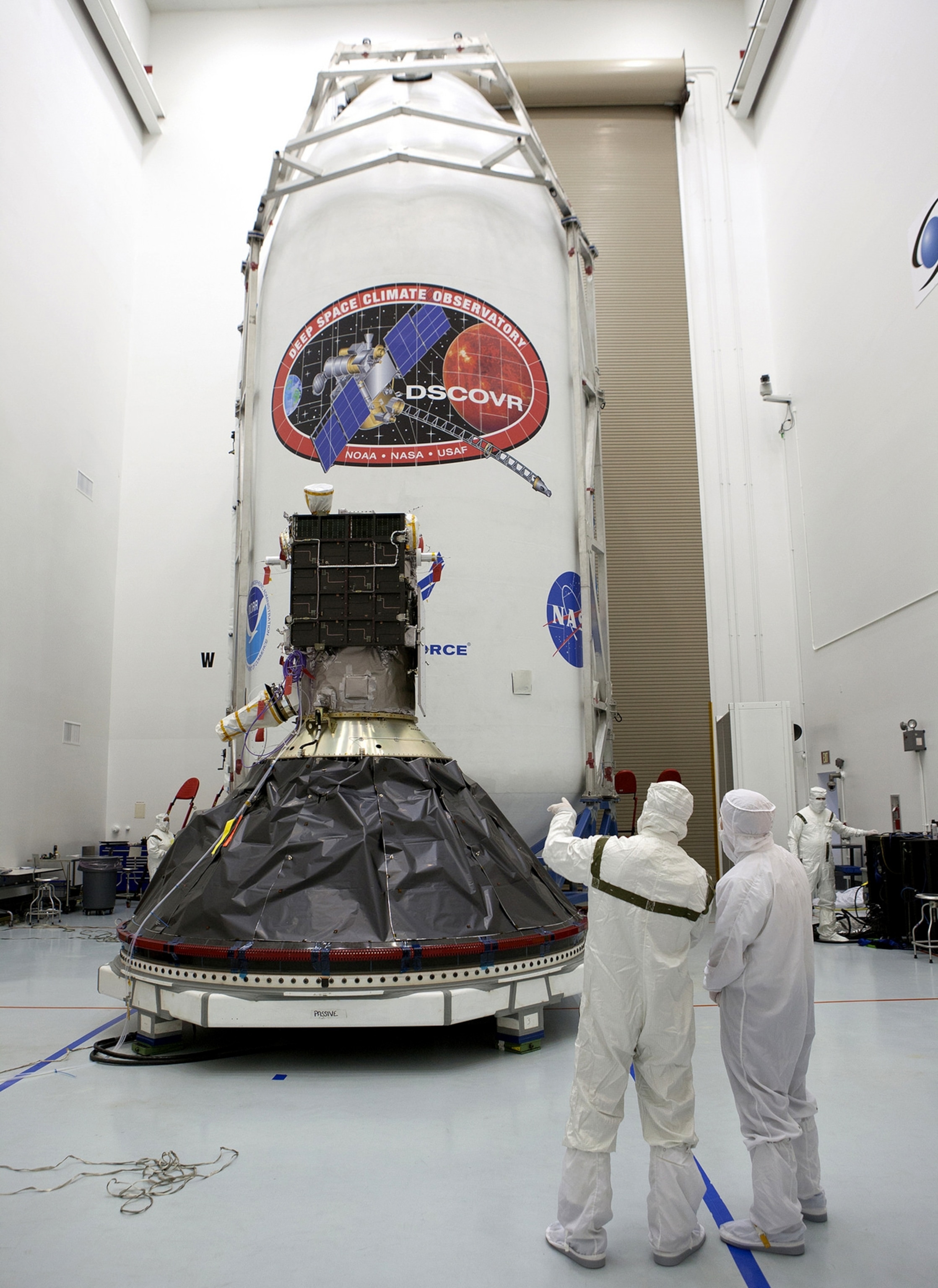 Spacecraft Launched to Watch Earth and Warn of Solar Storms | National ...