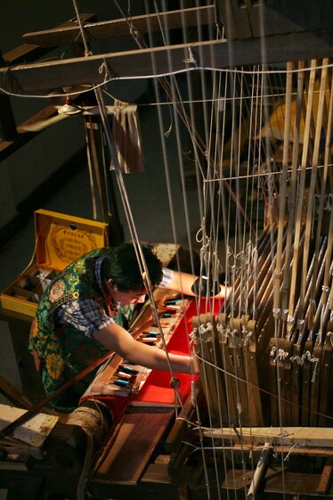 Chinese brocade is intricate and stunning. Here’s where to find the ...