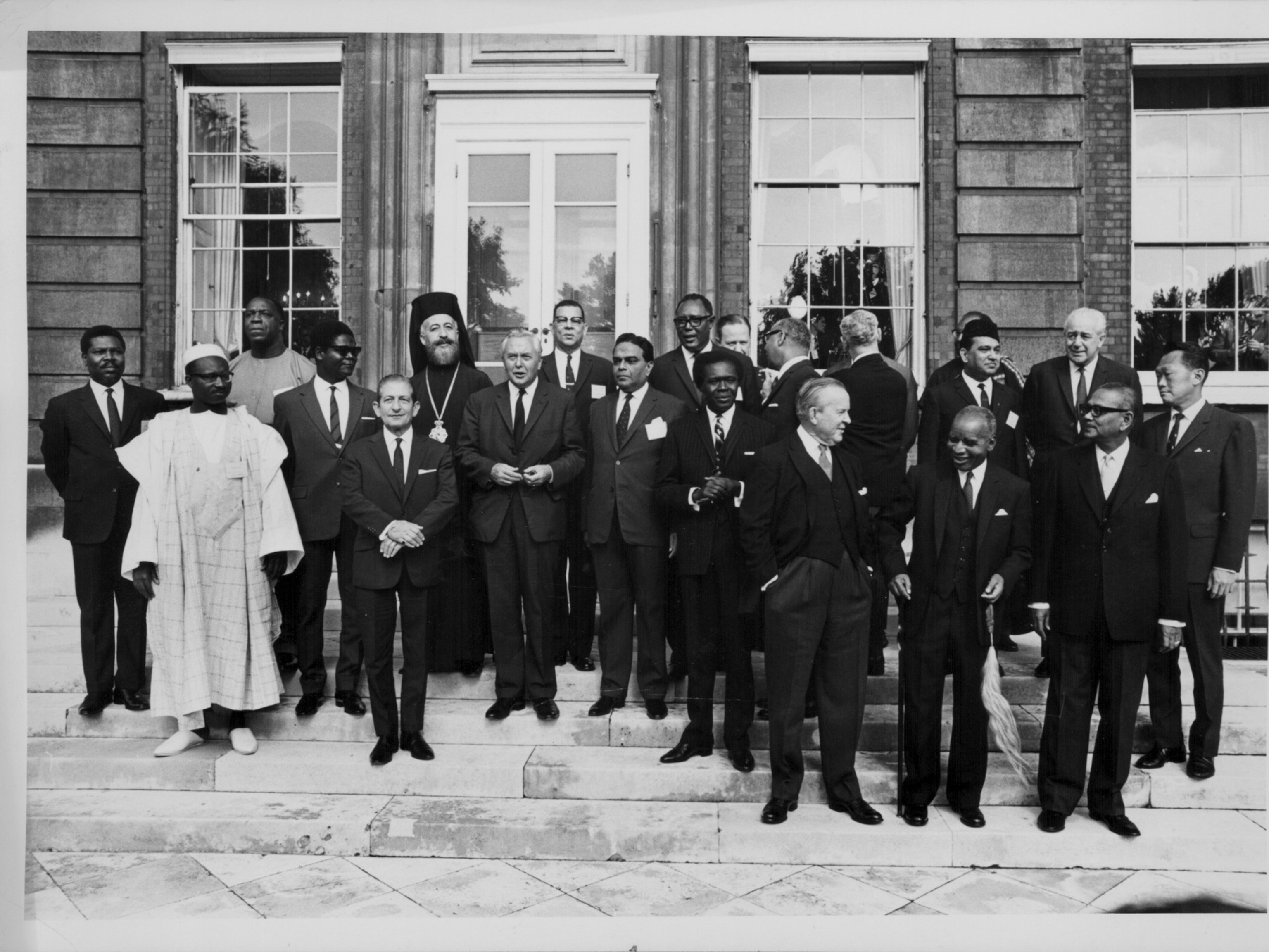 How the Commonwealth arose from a crumbling British Empire