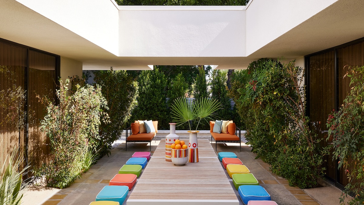 Why Parker Palm Springs hotel has become a haven for mid-century style ...