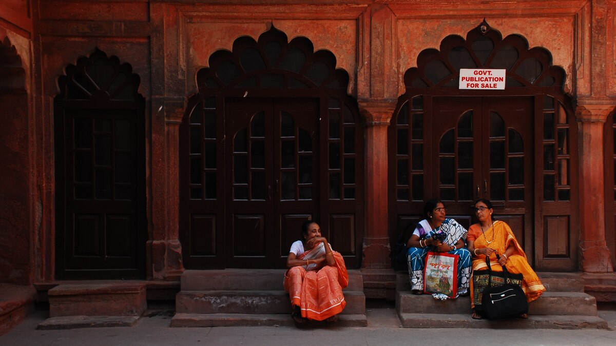 The Radar: 10 Customs to Know Before Visiting India, Get the Best Seat ...