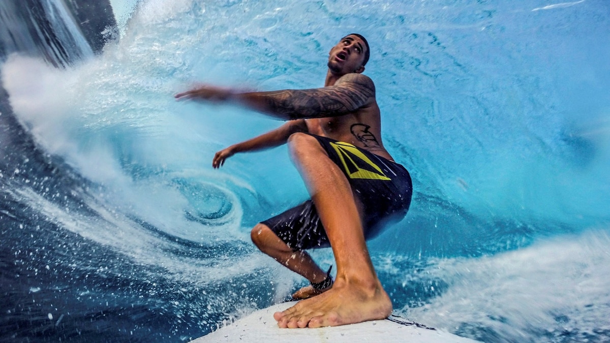 Surf’s Up! 12 Pictures Capture the Thrill of Riding Waves | National ...