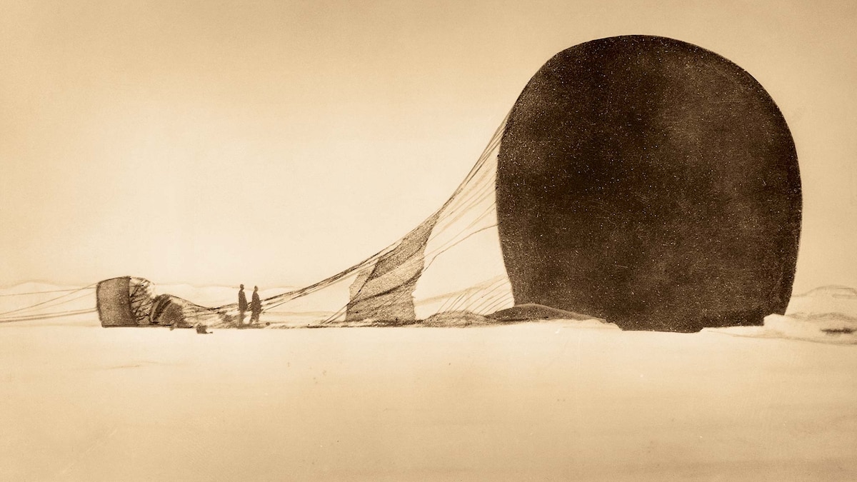 These balloonists disappeared when they tried to reach to the North ...