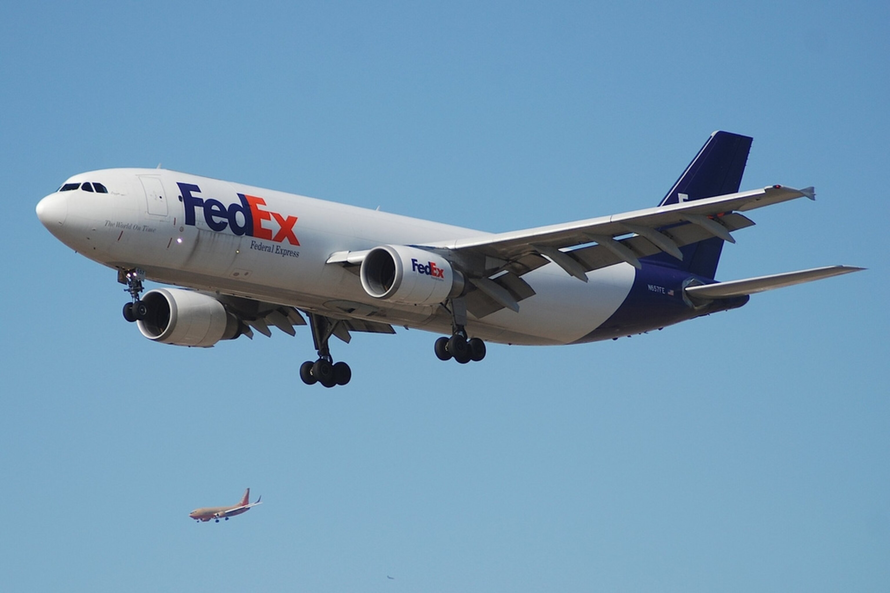 As Holiday Shipping ‘Peak Week’ Hits, Global Air Transport Continues to ...