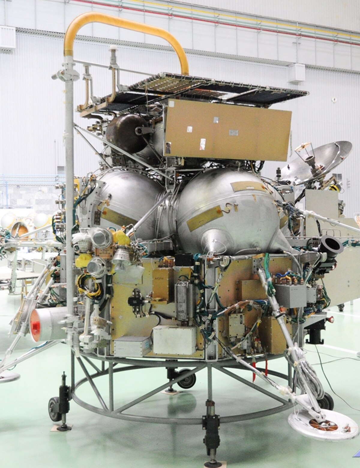 Russian Mars Probe to Crash Sunday—Visible as "Surreal Comet"?