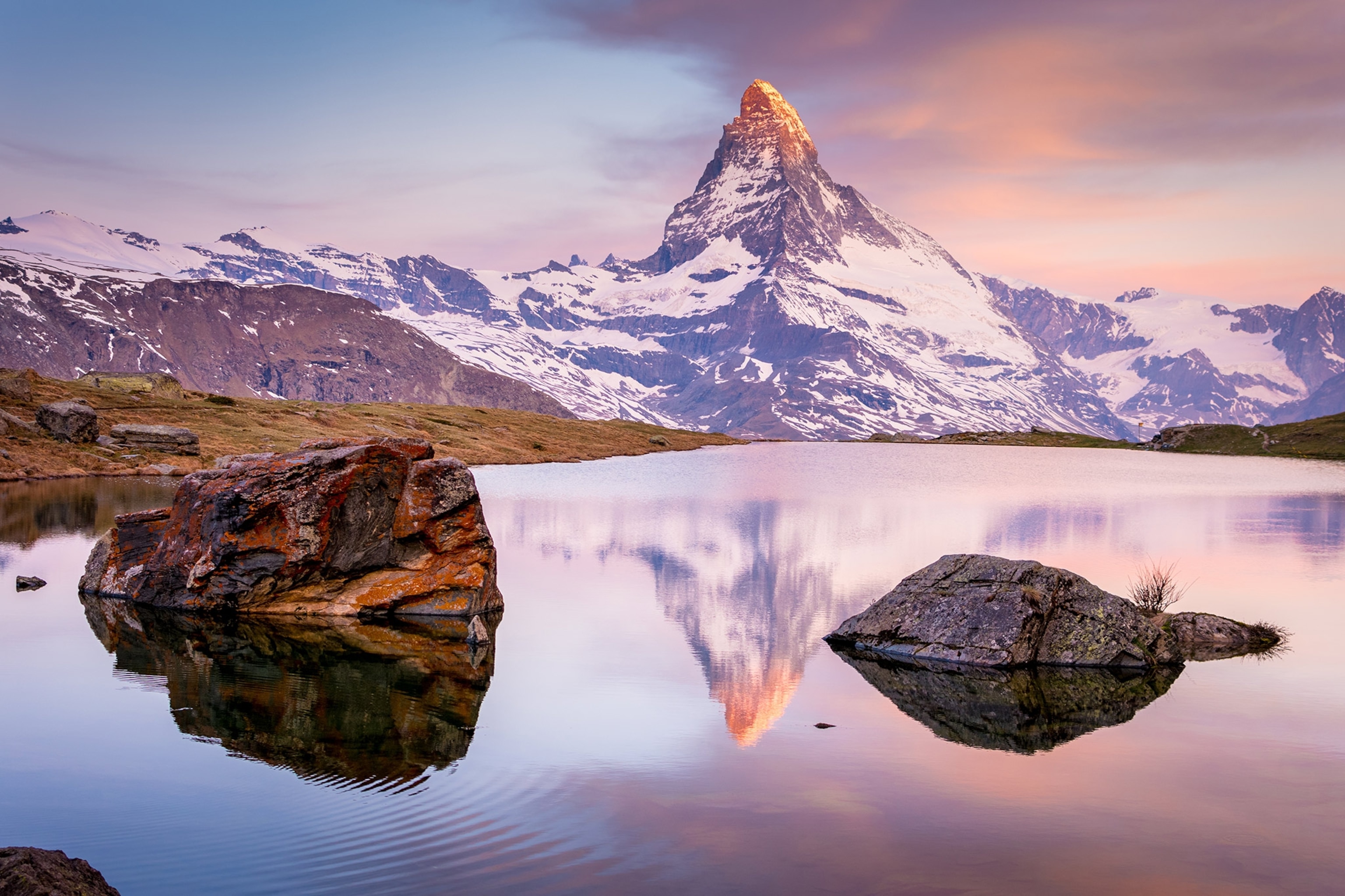 Stunning Mountain Scenes From Around the World