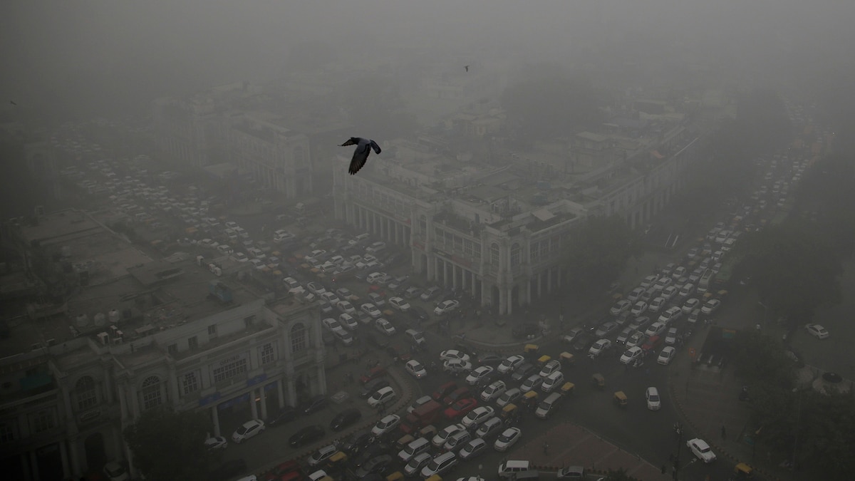Pictures of Smog in New Delhi, India, the Worst in 17 Years | National ...
