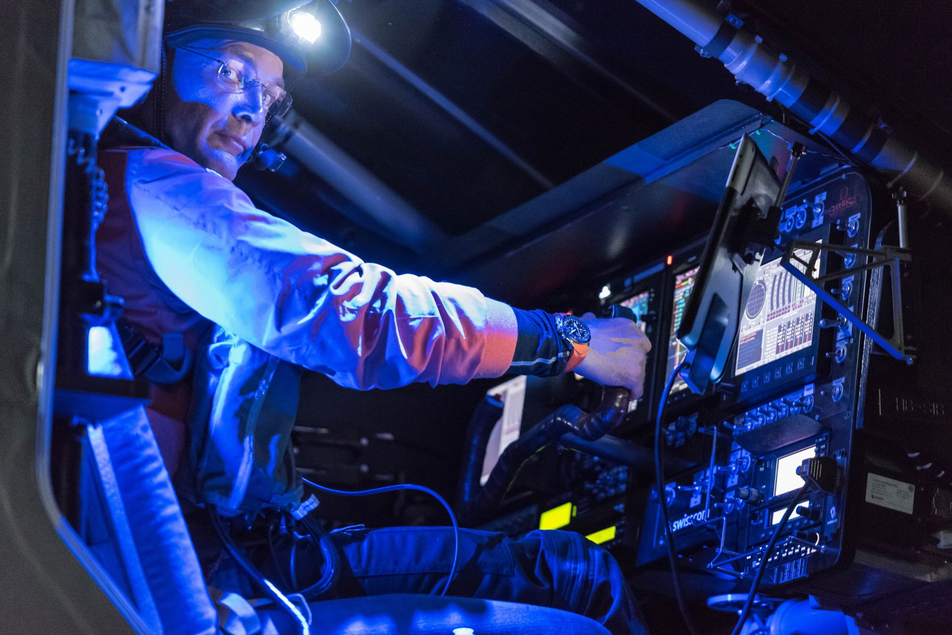 16 Pictures From an Epic Solar Flight Around the World