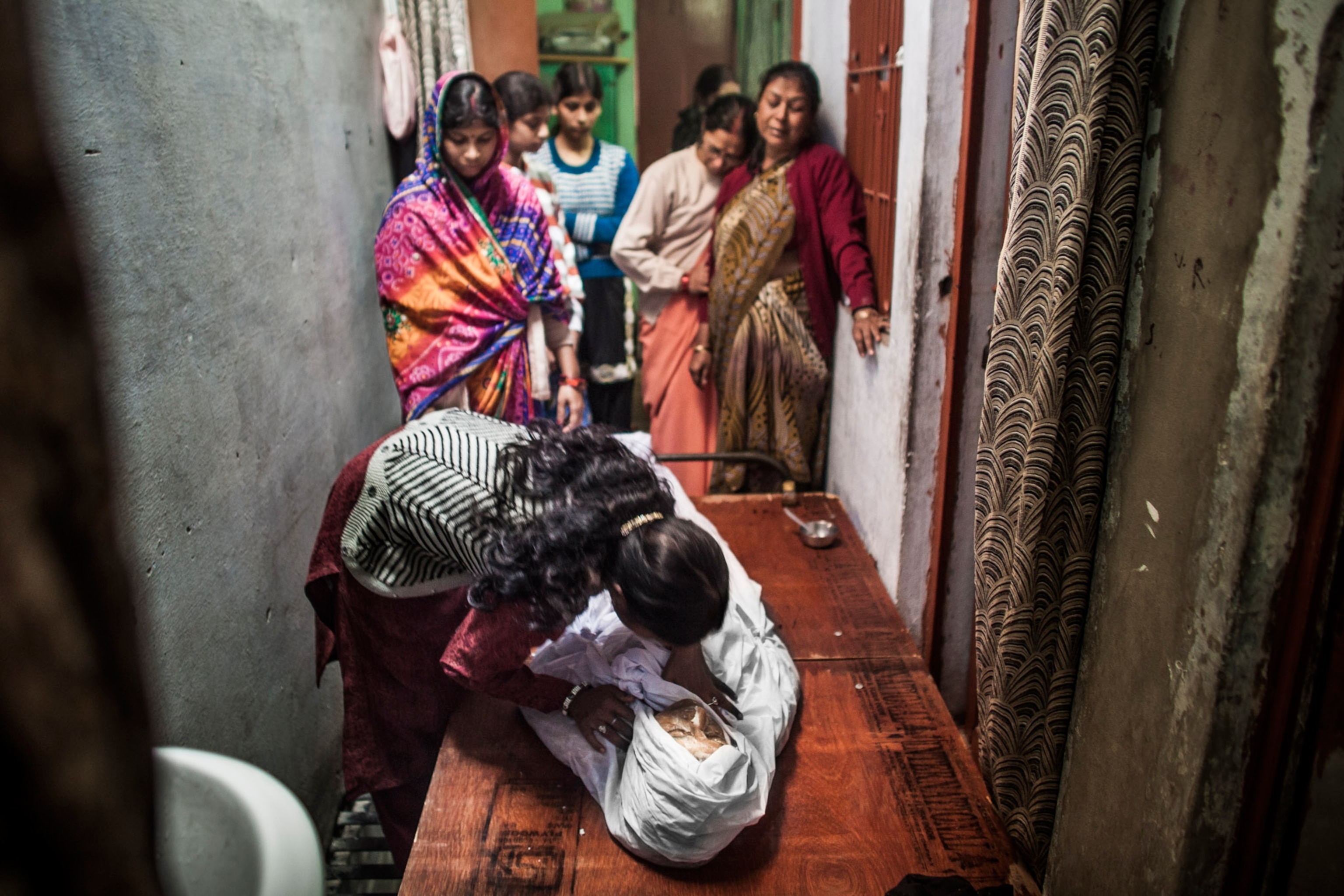 See pictures of death and burial rituals from different cultures