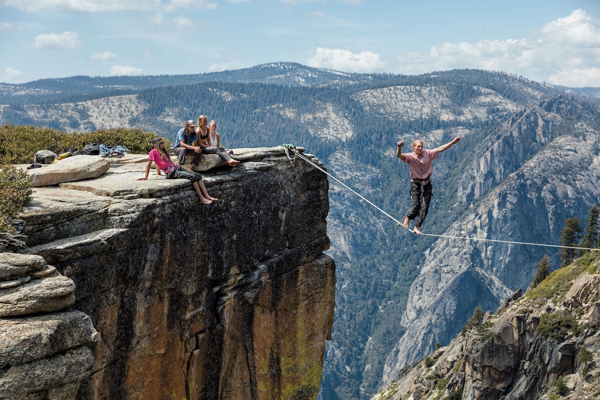 Nice Shot! A Good Day for Highlining
