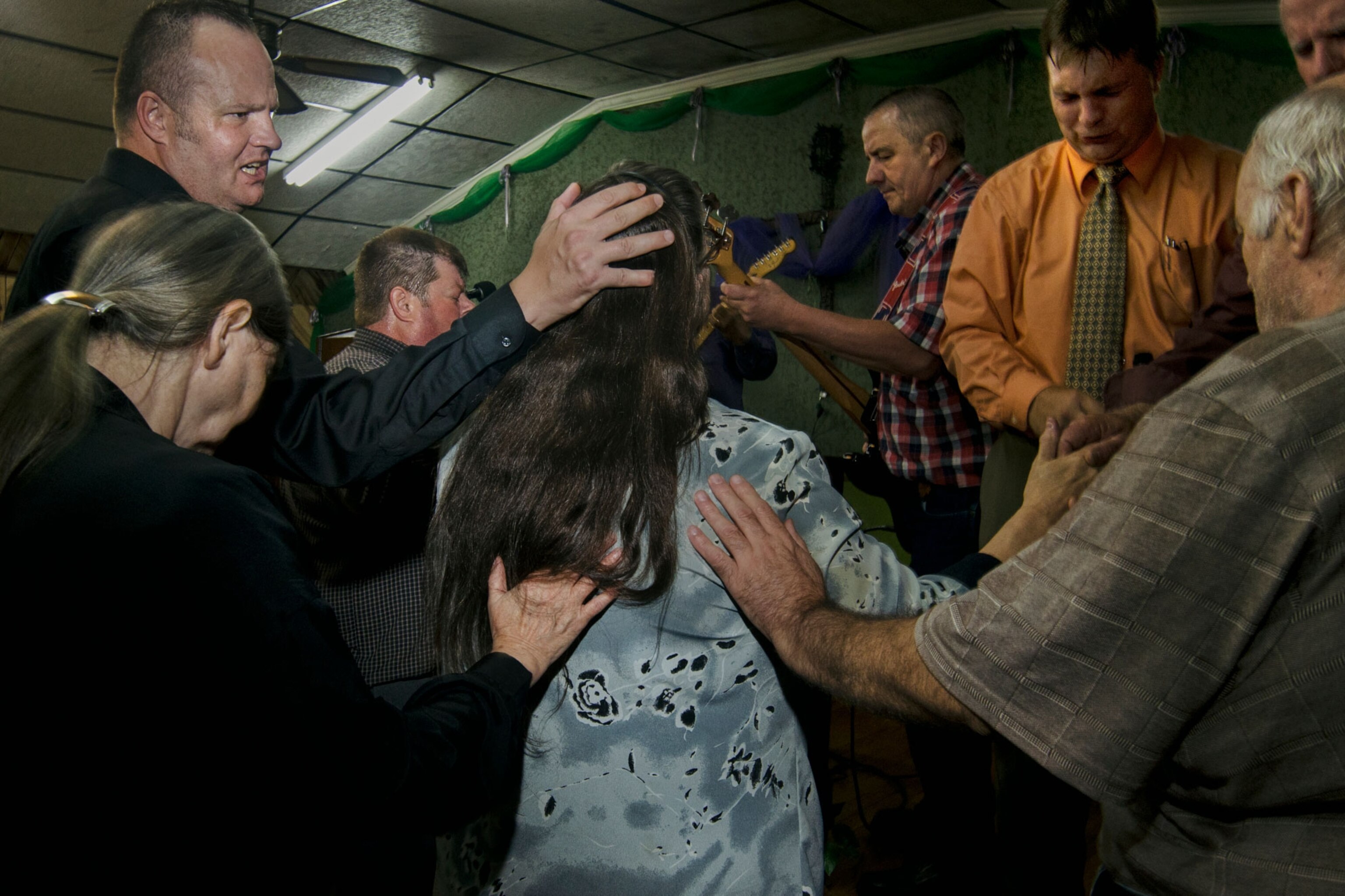 Snake handlers put their faith in God—and increasingly, doctors