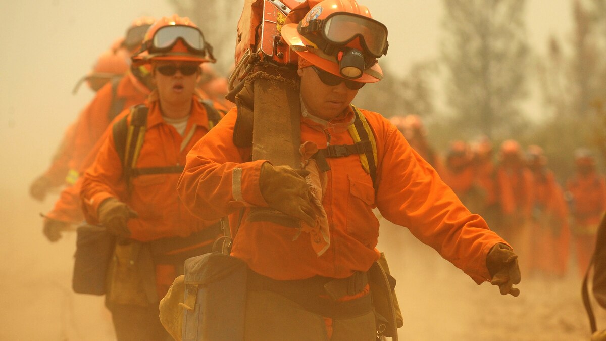 Rim Fire: Prisoners Helping to Battle Massive Blaze | National Geographic