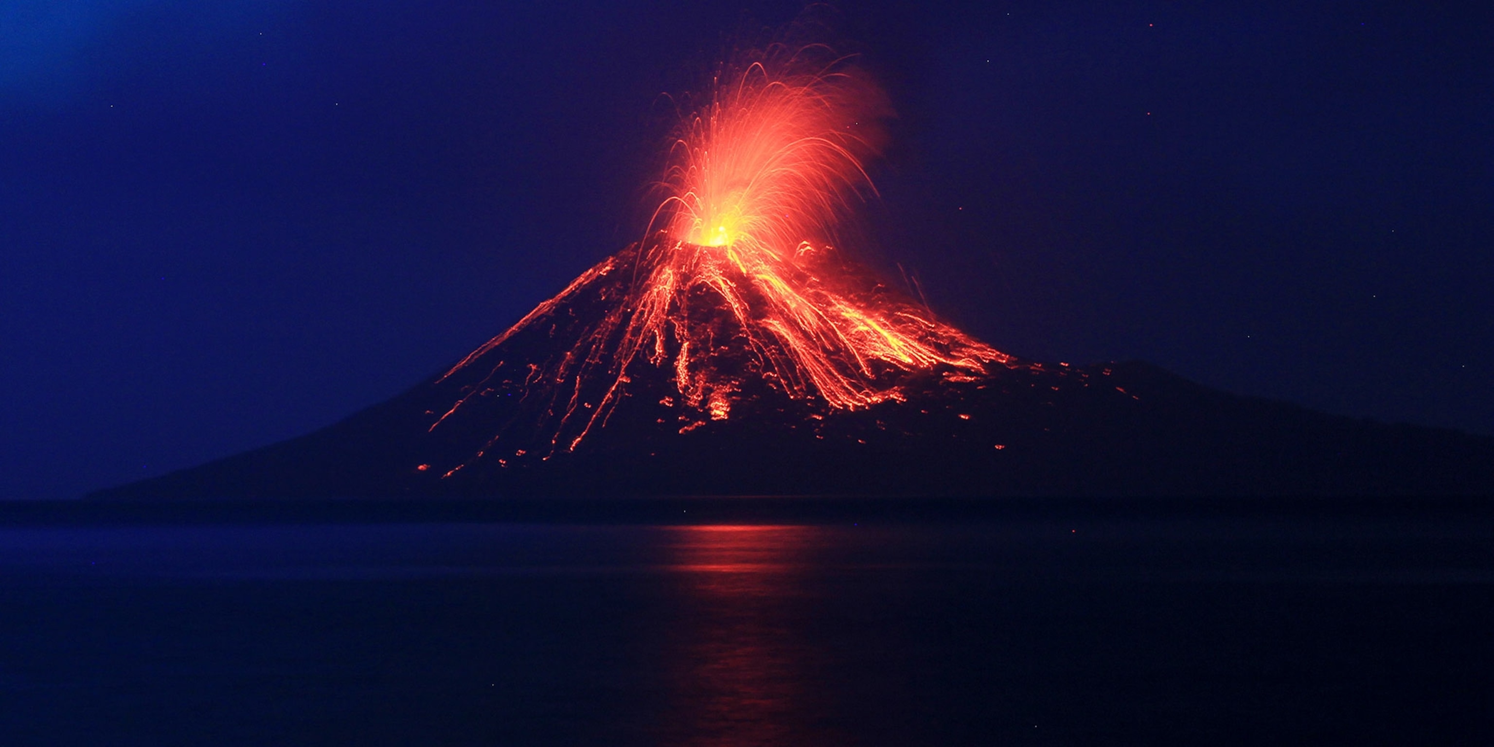 Krakatoa Eruption 2015 The 1883 Krakatau Eruption: A Year Of Blue