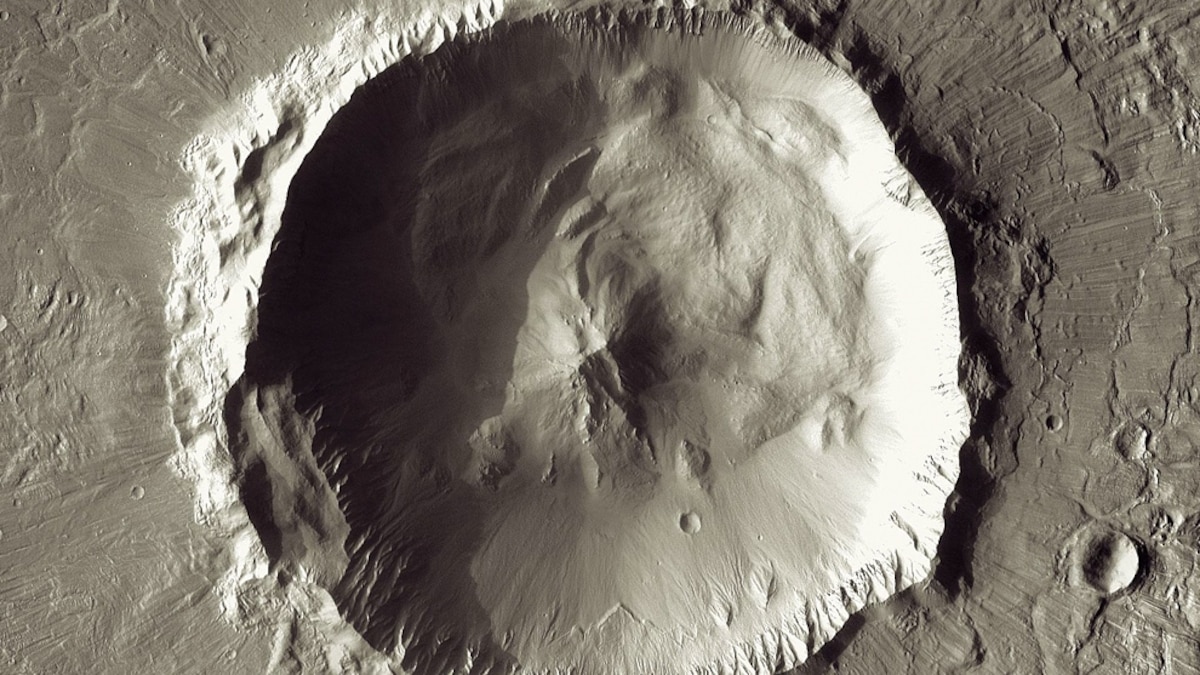 Seven Great Mars Pictures From Record-Breaking Probe | National Geographic