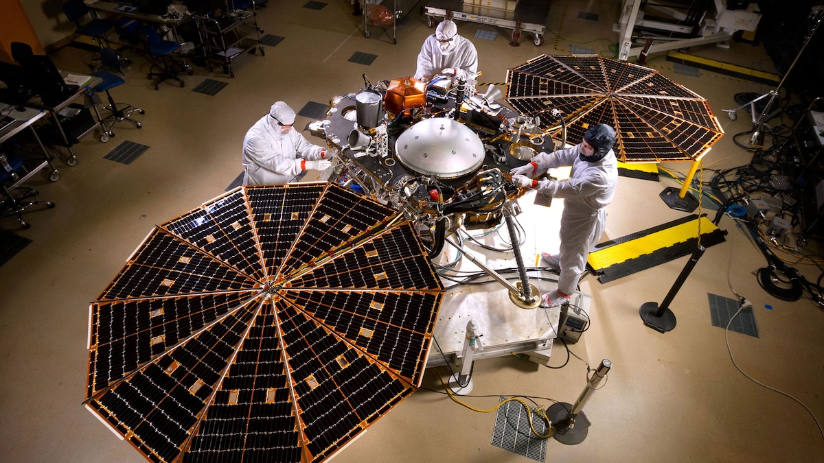What NASA's Mars InSight mission will be doing on the red planet ...
