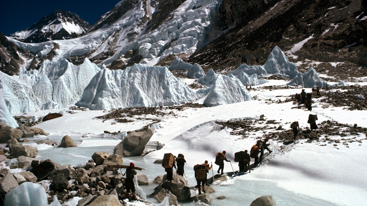Early Everest Expeditions Pictures, Everest Photos, Gallery, Wallpaper ...
