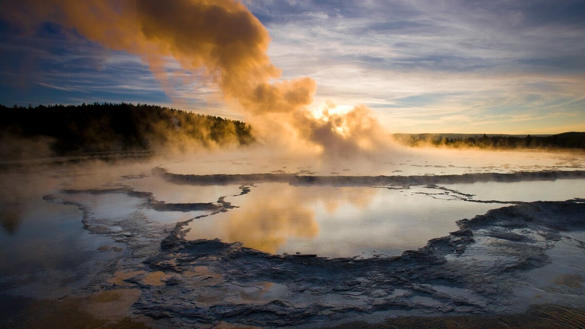 Yellowstone Supervolcano Eruptions More Frequent Than Thought ...