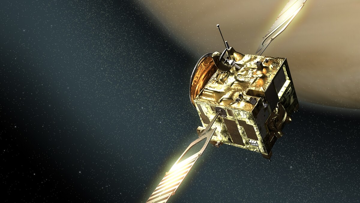 Will Venus Express Spacecraft Crash or Keep Decoding Planet's Secrets ...